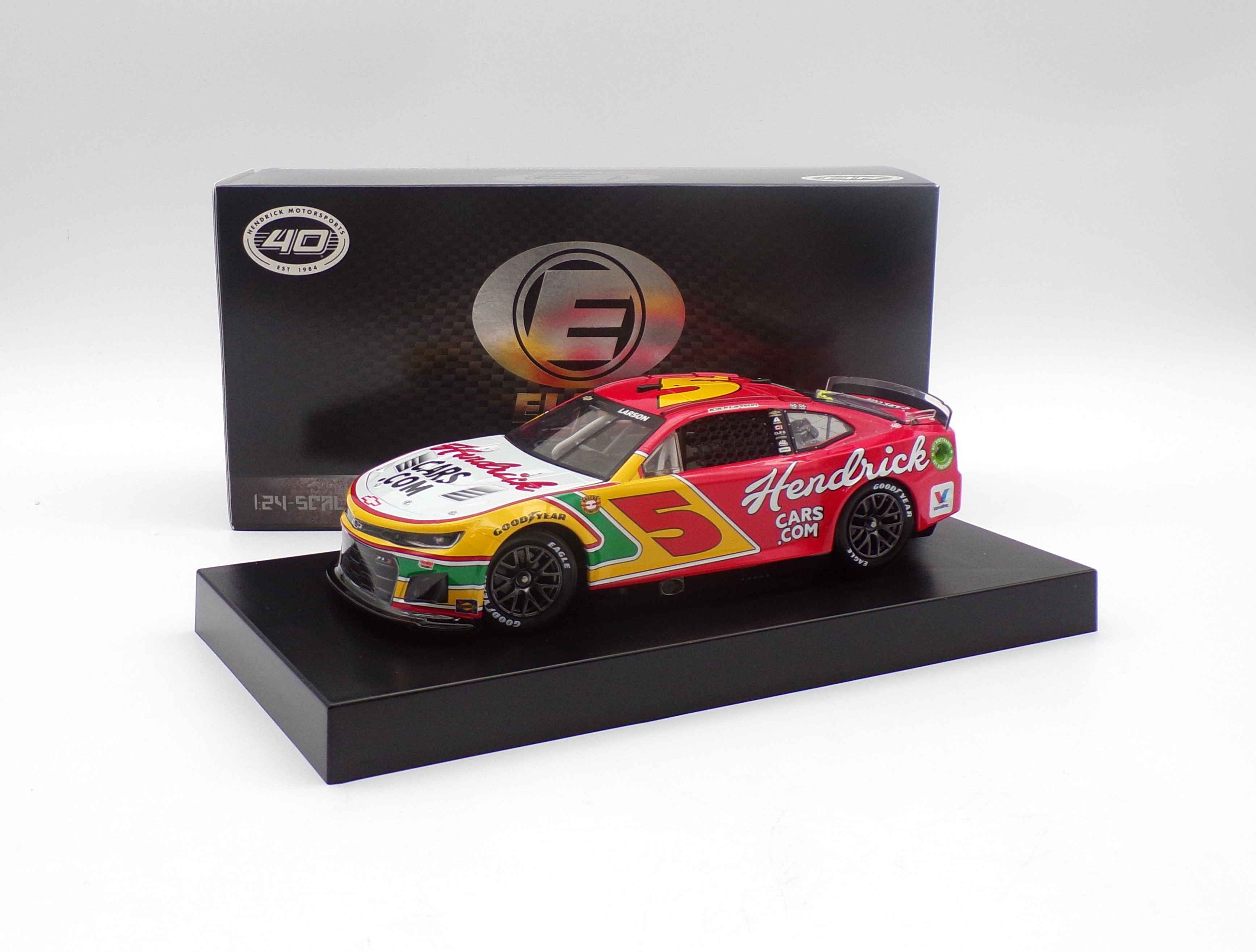 Kyle Larson 2024 Hendrickcars.com Throwback 1:24 Elite Nascar Diecast